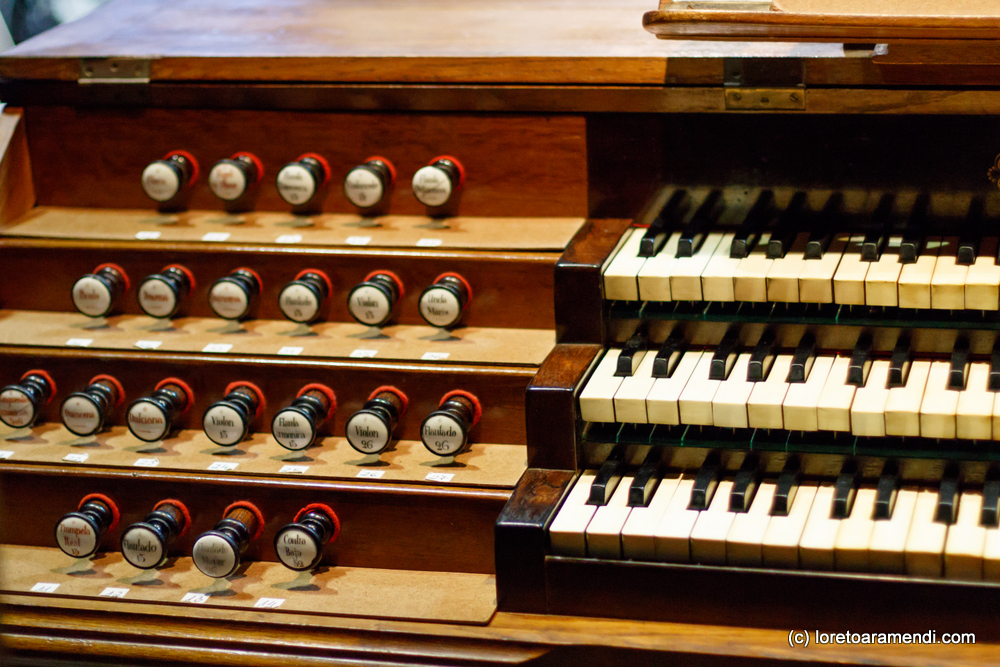 Spanish Aristide Cavaillé-Coll pipe organ – Keyboards – Loreto Aramendi